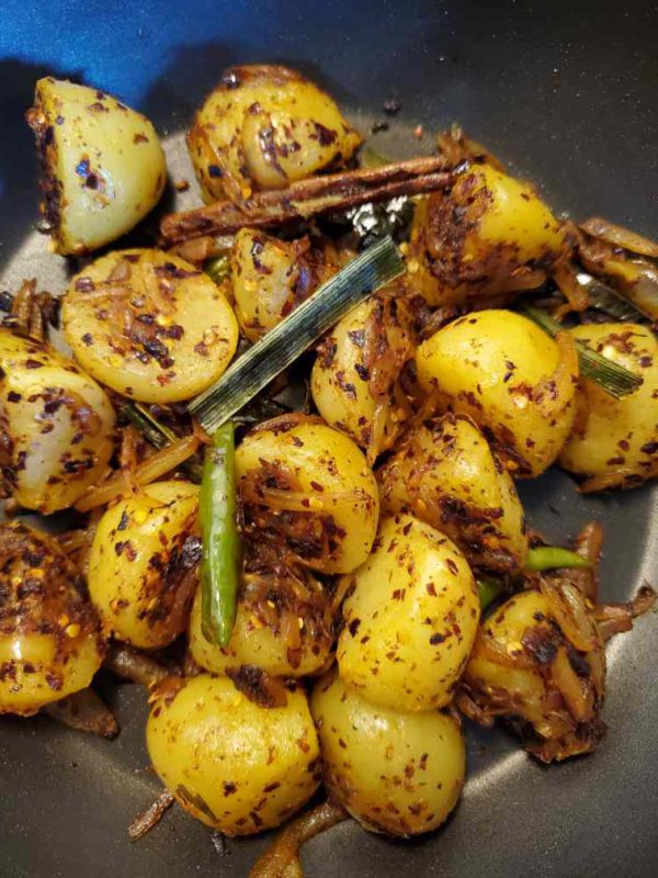 Sri Lankan potato fry (Ala thel dala) - Hungry Lankan