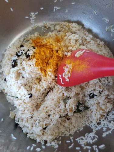Easy Sri Lankan Yellow Rice - Hungry Lankan