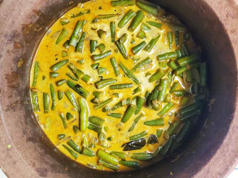 Sri Lankan Green Bean Curry - Hungry Lankan