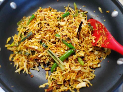 Spicy Easy Cabbage Stir-fry - Hungry Lankan