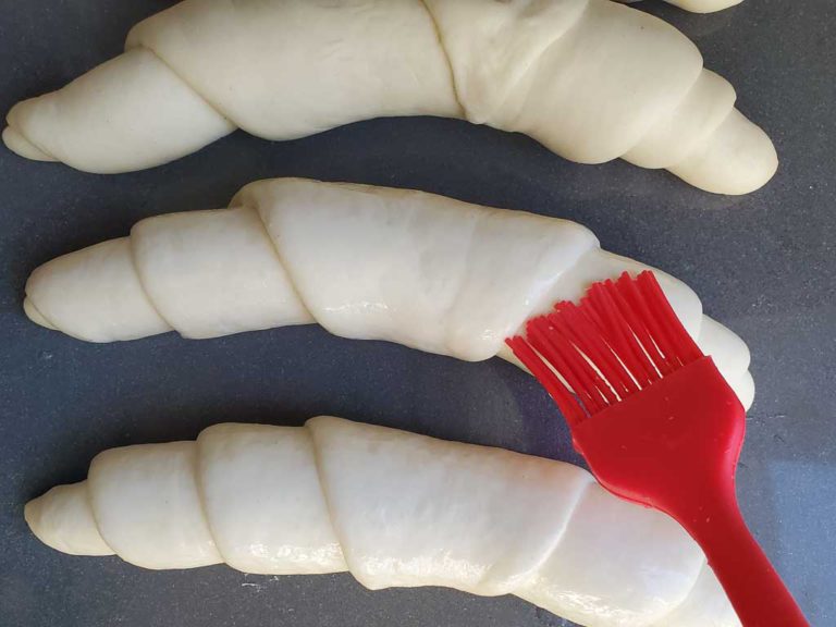 Sri Lankan Kimbula Buns - Hungry Lankan